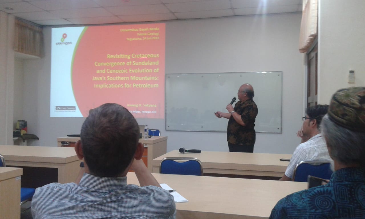 Potensi Sistem Petroleum Baru yang Berumur Mesozoikum – Departemen ...